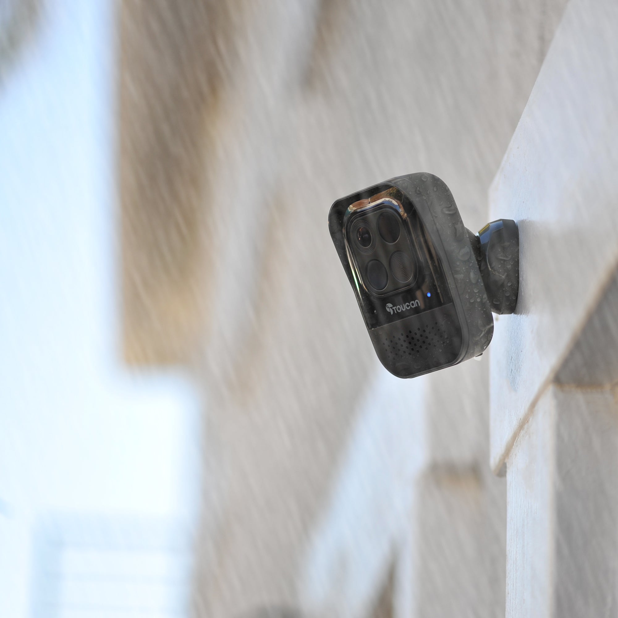 Toucan Wireless Security Camera PRO and Solar Panel Charger Bundle ...